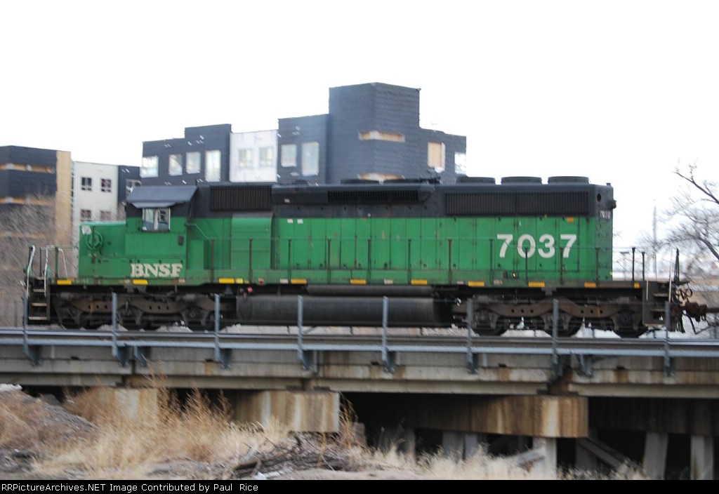 BNSF 7037